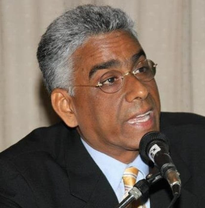 Moca y su glorieta; una muestra histórica de su desarrollo cultural ...